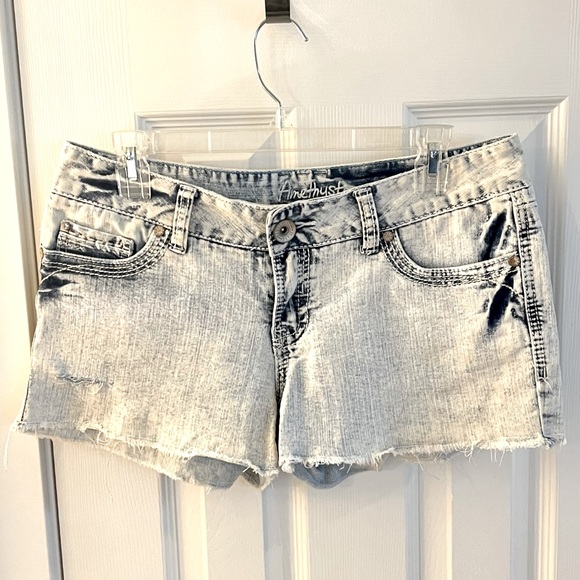 Amethyst Jeans | Shorts | Amethyst Light Bleach Wash Distressed Frayed ...